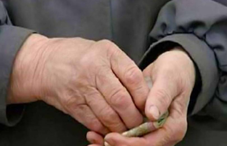 The German government has offered to raise the age of retirement ...