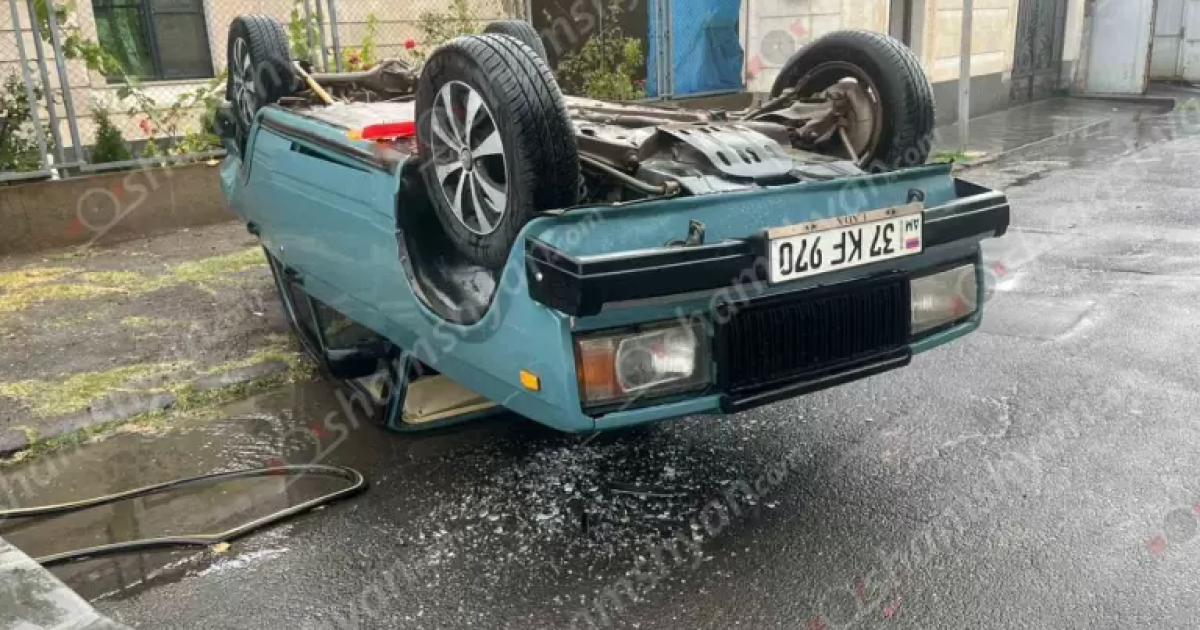"Mercedes" and "VAZ 2107" were shell on Nor Aresh 9th street. The ...