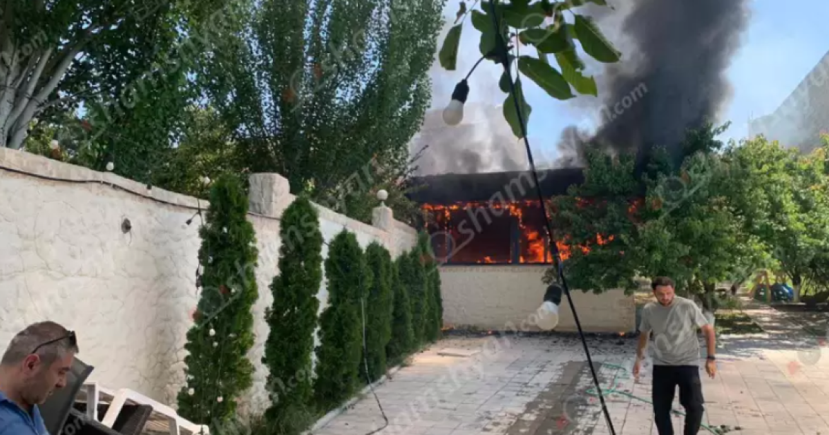Fire in one of the restaurant complexes of the Jrvezh