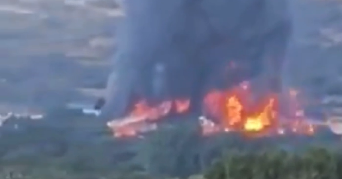 A train loaded with ethanol derailed and exploded in Mexico (video)