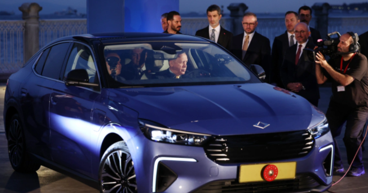 Erdogan tested new Turkish electric car (video)