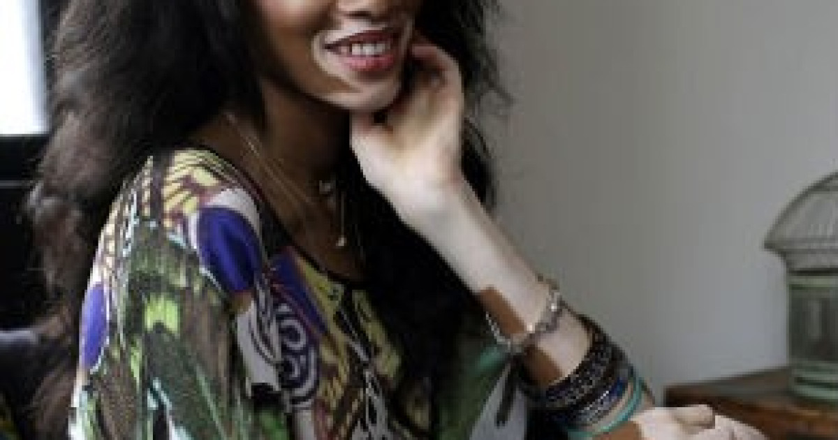 Model with rare skin condition proudly walks runway at New York Fashion ...